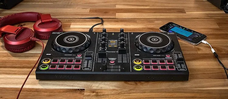 Les 7 Meilleures Platines DJ Pioneer [Sélection et Guide]